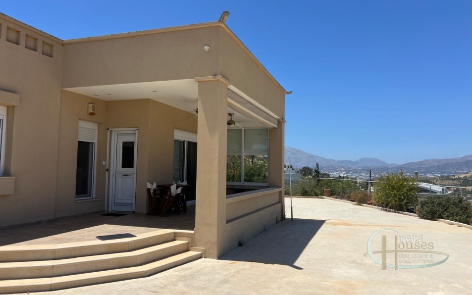 Vrijstaande woning met panoramisch uitzicht in Kamilari - Creta Houses