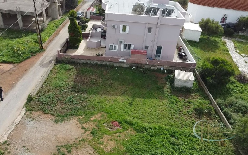 Bouwperceel op loopafstand van zee in Kokkinos Pirgos - Creta Houses
